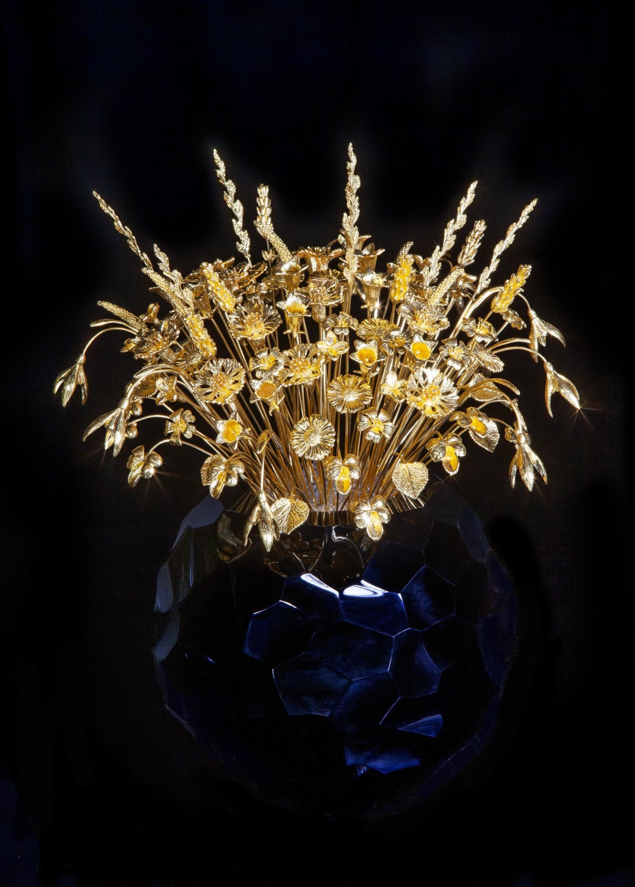 Garden of flower jewellery, silver and golden flowers